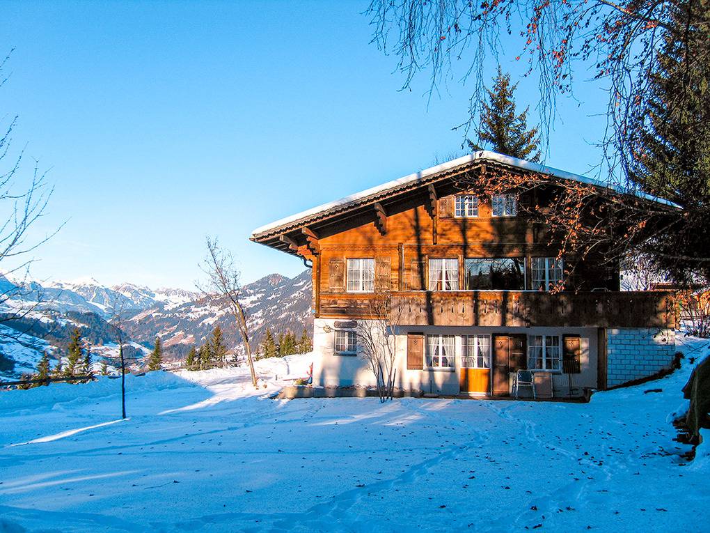 110 M² Ferienhaus ∙ 4 Schlafzimmer ∙ 10 Gäste - Jaun