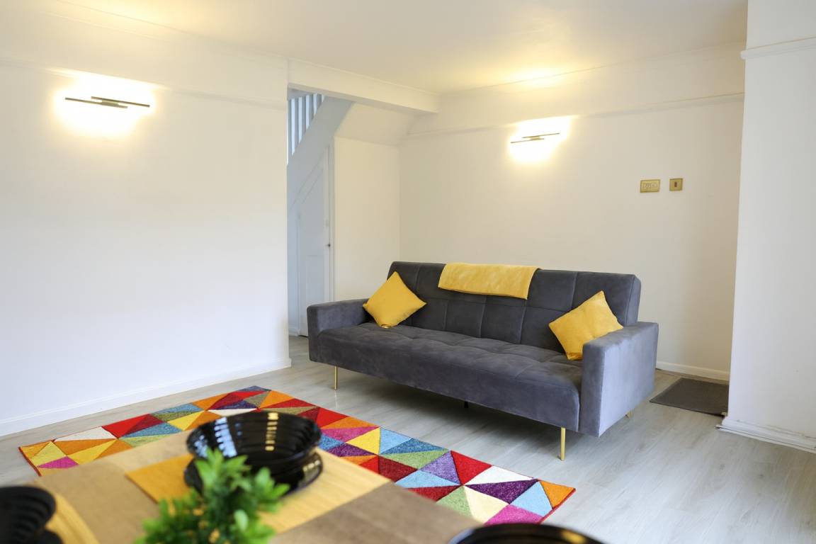 House ∙ 2 Bedrooms ∙ 6 Guests - ラムフォード