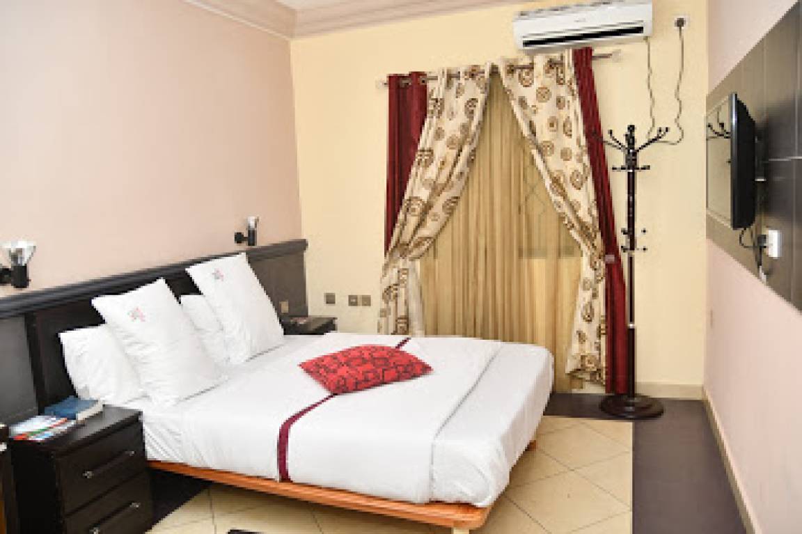 120 M² Habitación Privada ∙ 1 Habitación ∙ 2 Huéspedes - Benin City