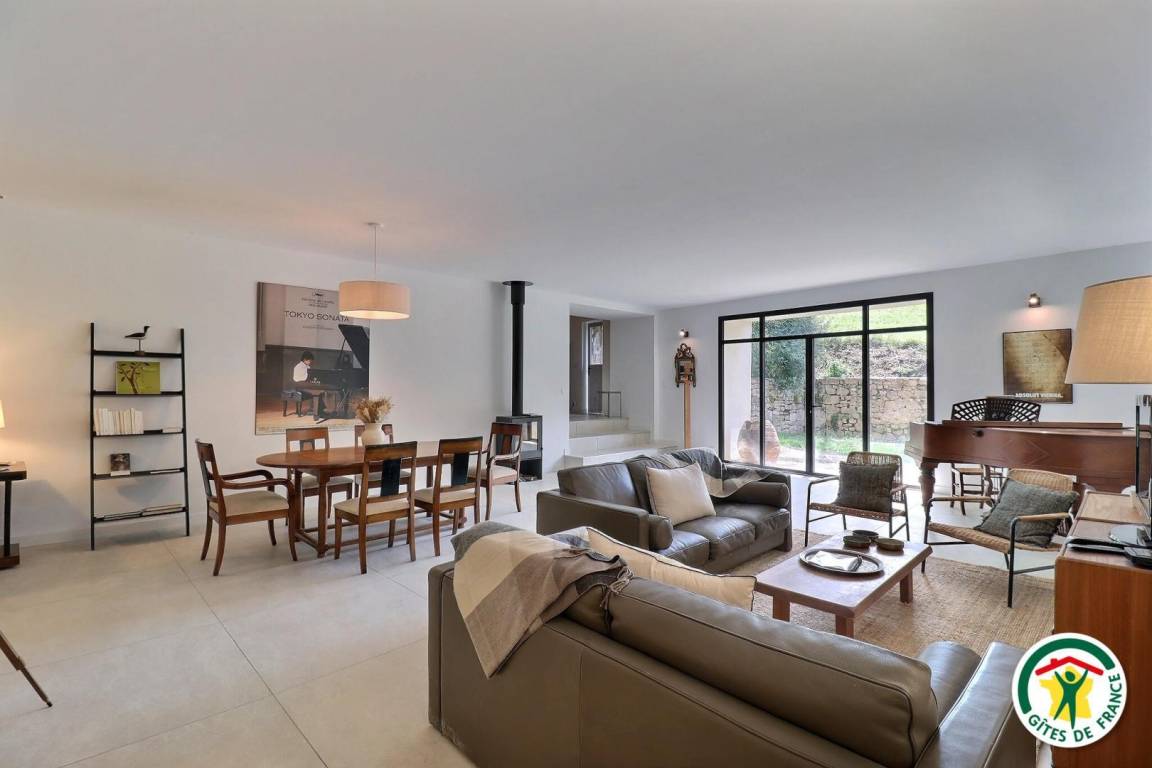 160 M² Gîte ∙ 4 Chambres ∙ 8 Personnes - Drôme