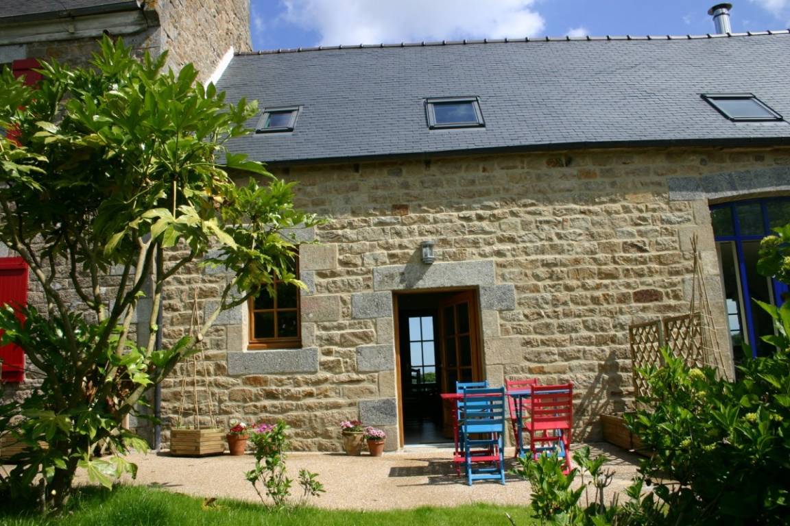 54 M² Gîte ∙ 2 Chambres ∙ 3 Personnes - Lannion