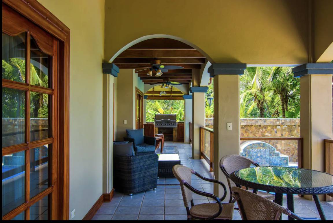 500 M² Villa ∙ 5 Habitaciones ∙ 16 Huéspedes - Playa Herradura