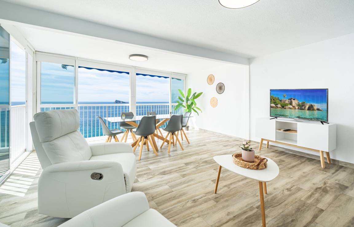 98 M² Apartamento ∙ 3 Habitaciones ∙ 5 Huéspedes - Benidorm