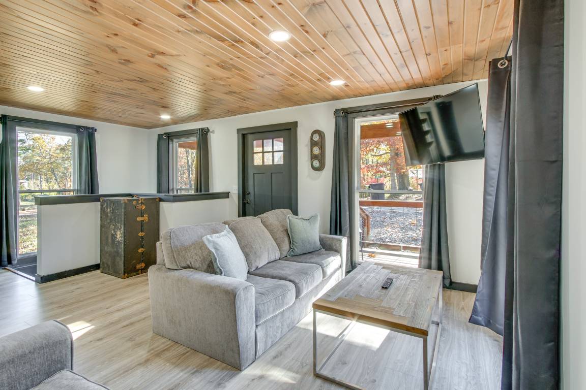 92 M² House ∙ 3 Bedrooms ∙ 6 Guests - Burr Oak State Park, Glouster