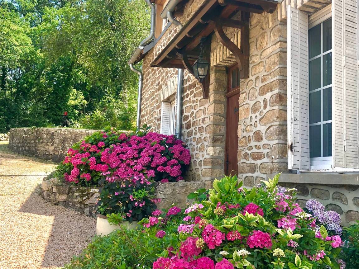 60 M² Casa Rural ∙ 2 Habitaciones ∙ 4 Huéspedes - Semur-en-Auxois