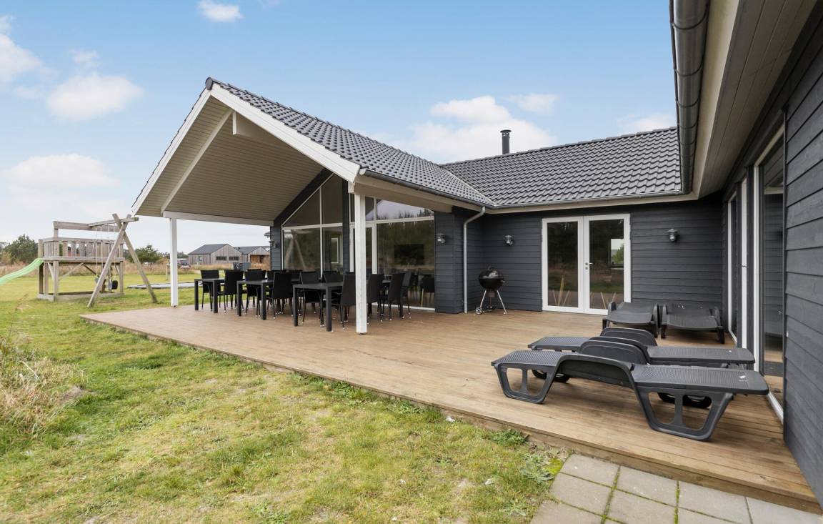 287 M² Ferienhaus ∙ 9 Schlafzimmer ∙ 22 Gäste - Båstad
