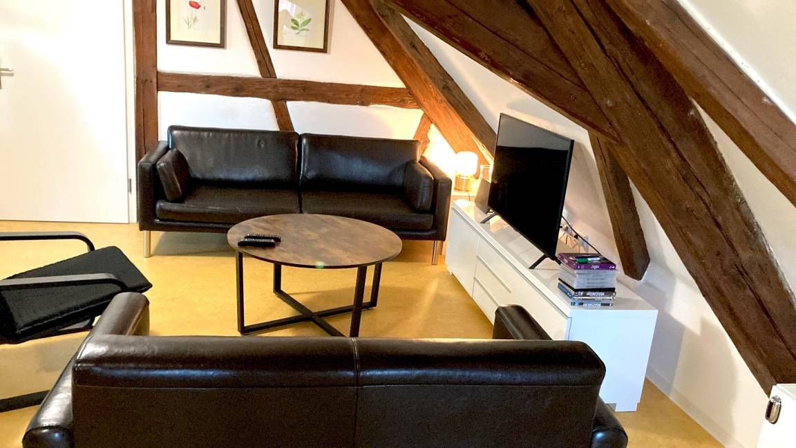 60 M² Ferienwohnung ∙ 1 Schlafzimmer ∙ 3 Gäste - Crailsheim