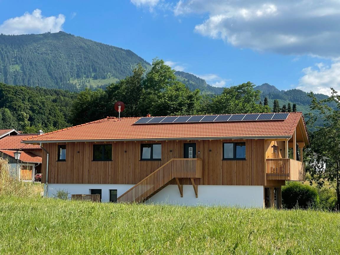 68 M² Ferienwohnung ∙ 2 Schlafzimmer ∙ 4 Gäste - Stephanskirchen