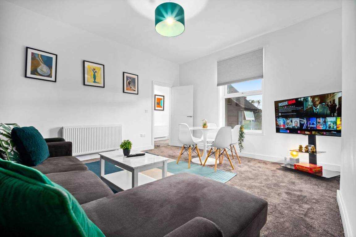 65 M² Apartment ∙ 1 Bedroom ∙ 2 Guests - Solihull