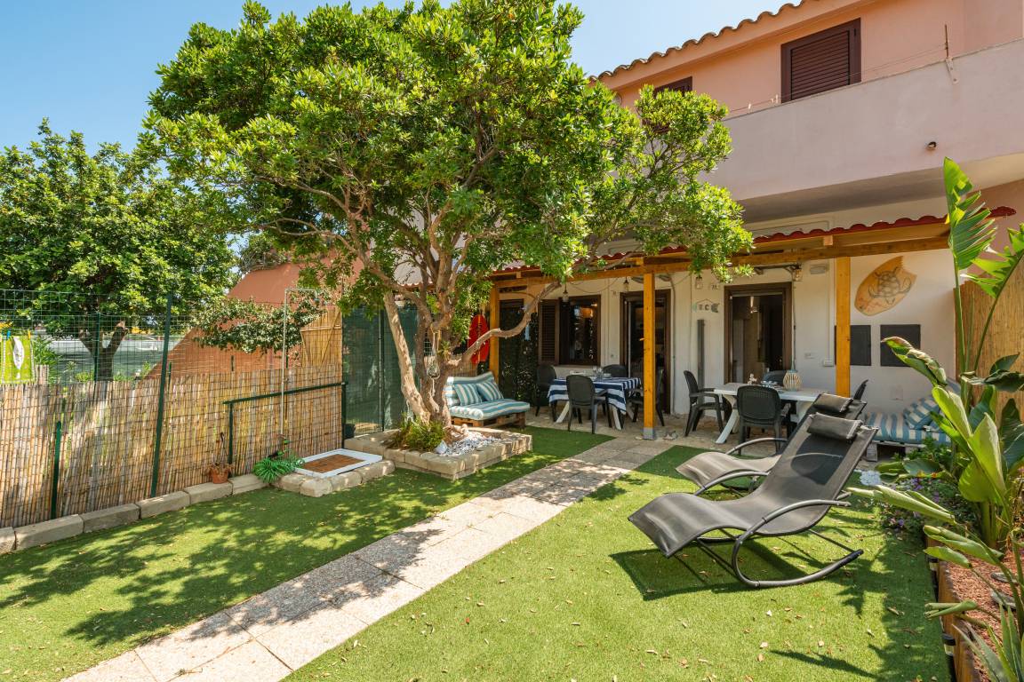 28 M² Ferienhaus ∙ 1 Schlafzimmer ∙ 3 Gäste - Costa Rei