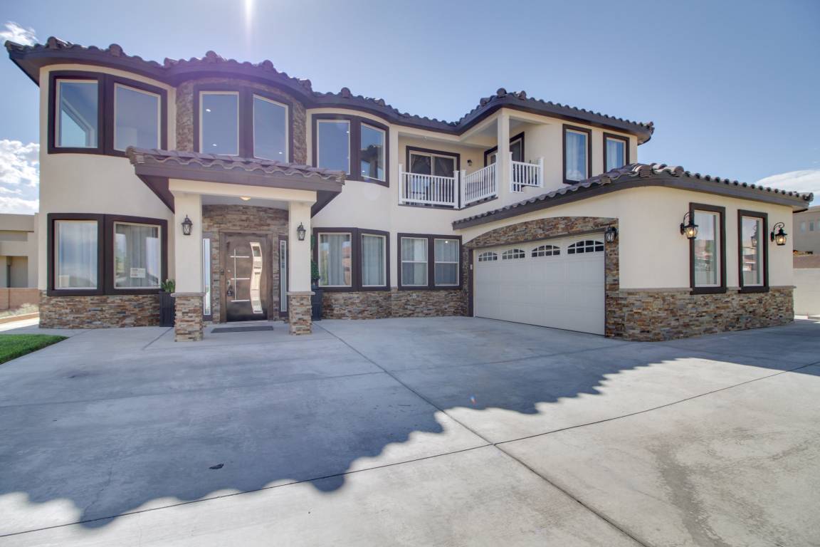 278 M² House ∙ 5 Bedrooms ∙ 12 Guests - Albuquerque, NM