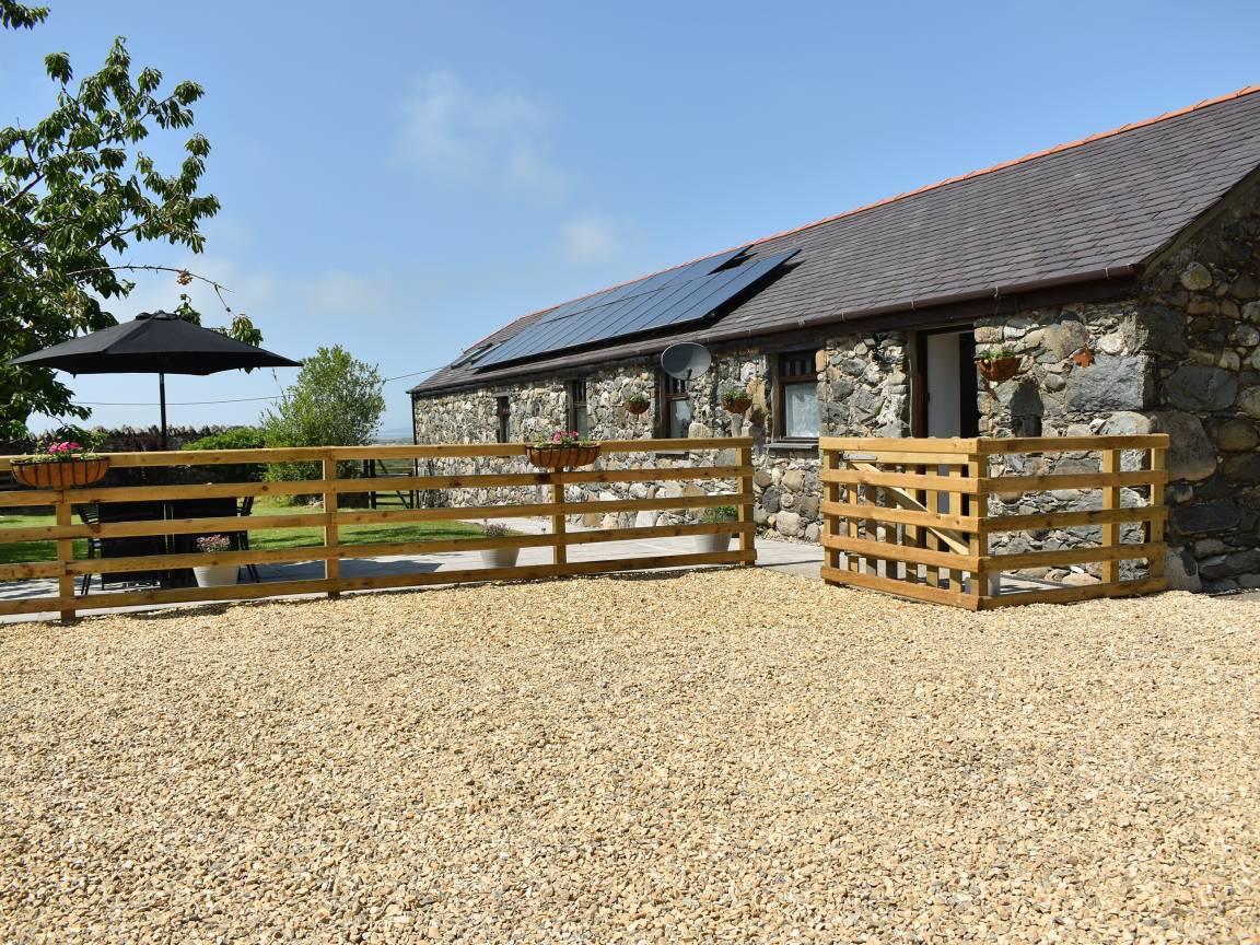 Cottage ∙ 3 Bedrooms ∙ 6 Guests - North Wales