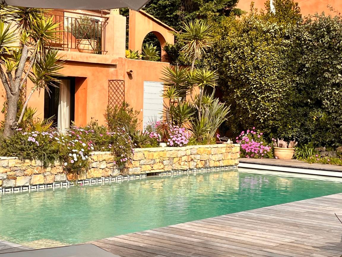 230 M² Casa ∙ 5 Habitaciones ∙ 10 Huéspedes - Carqueiranne