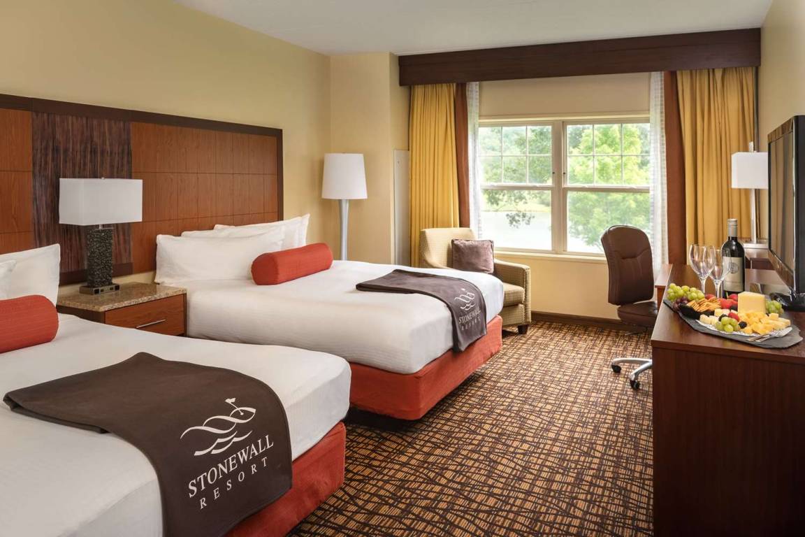 Lodge ∙ 1 Bedroom ∙ 4 Guests - West Virginia
