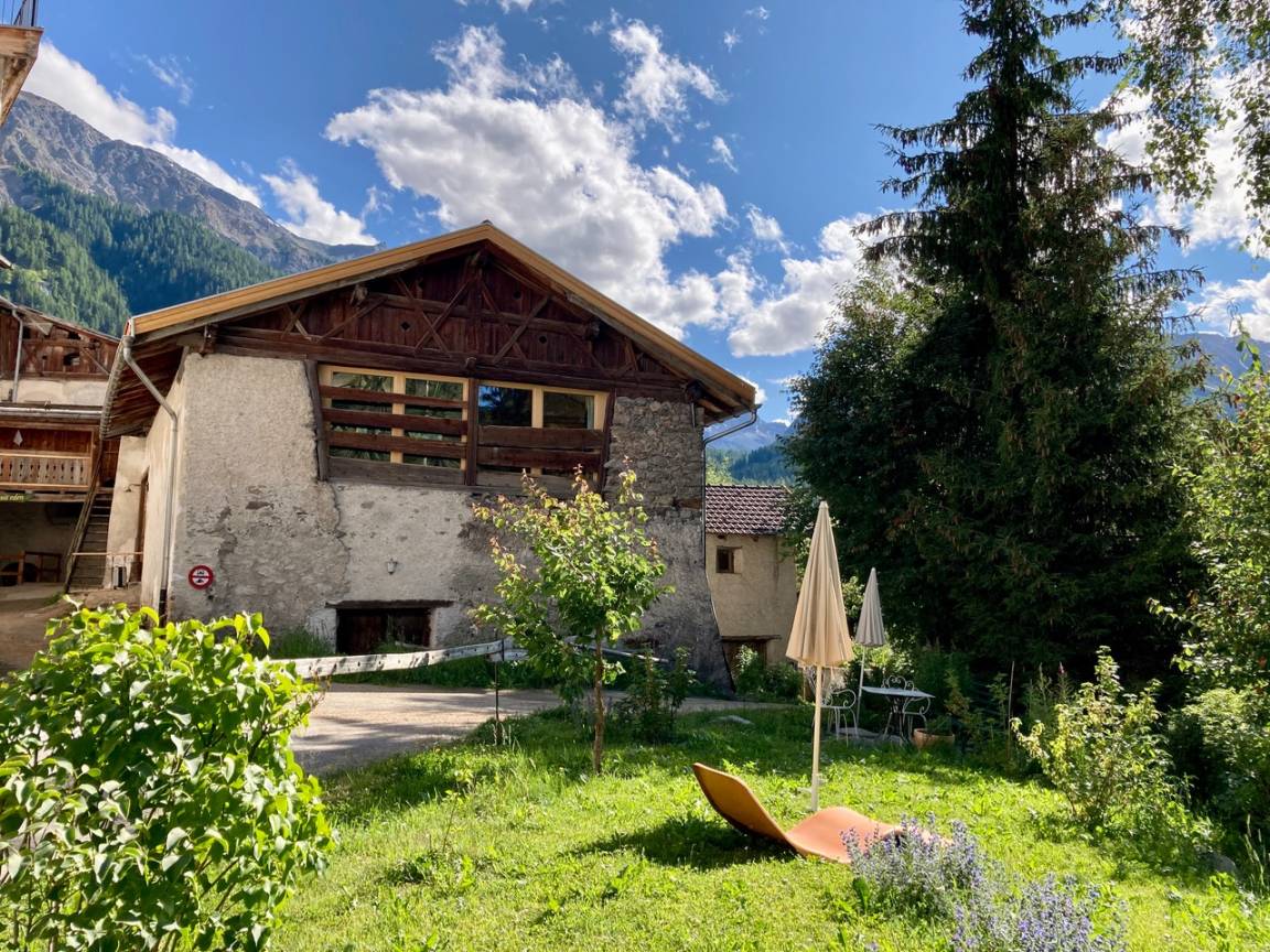140 M² Ferienwohnung ∙ 2 Schlafzimmer ∙ 4 Gäste - Val Müstair