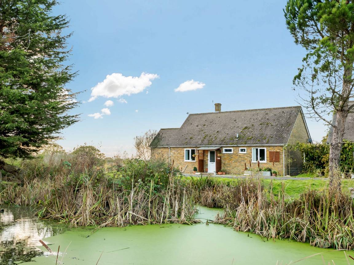 Cottage ∙ 2 Bedrooms ∙ 4 Guests - Faversham