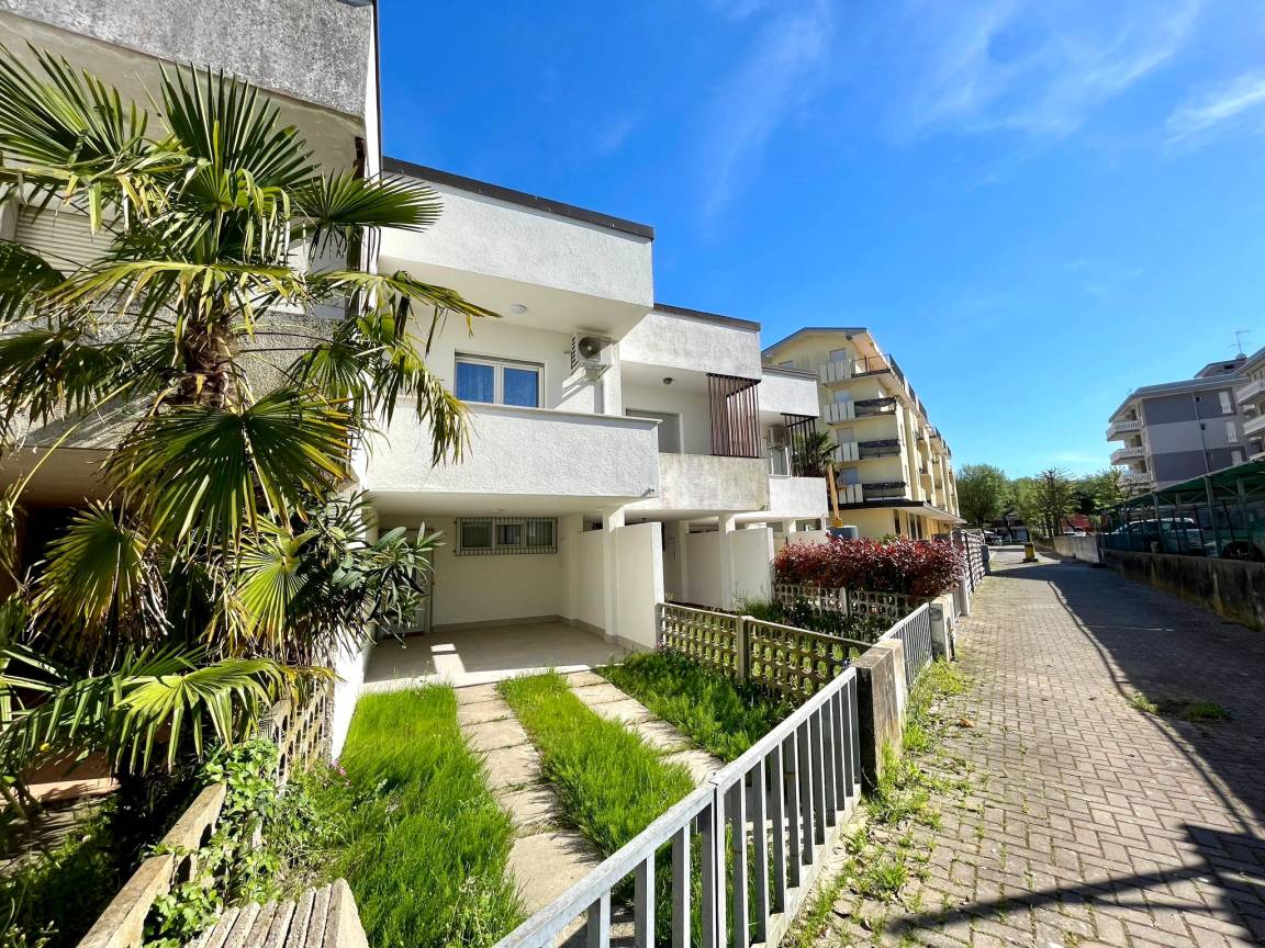 55 M² Ferienwohnung ∙ 3 Schlafzimmer ∙ 7 Gäste - Caorle