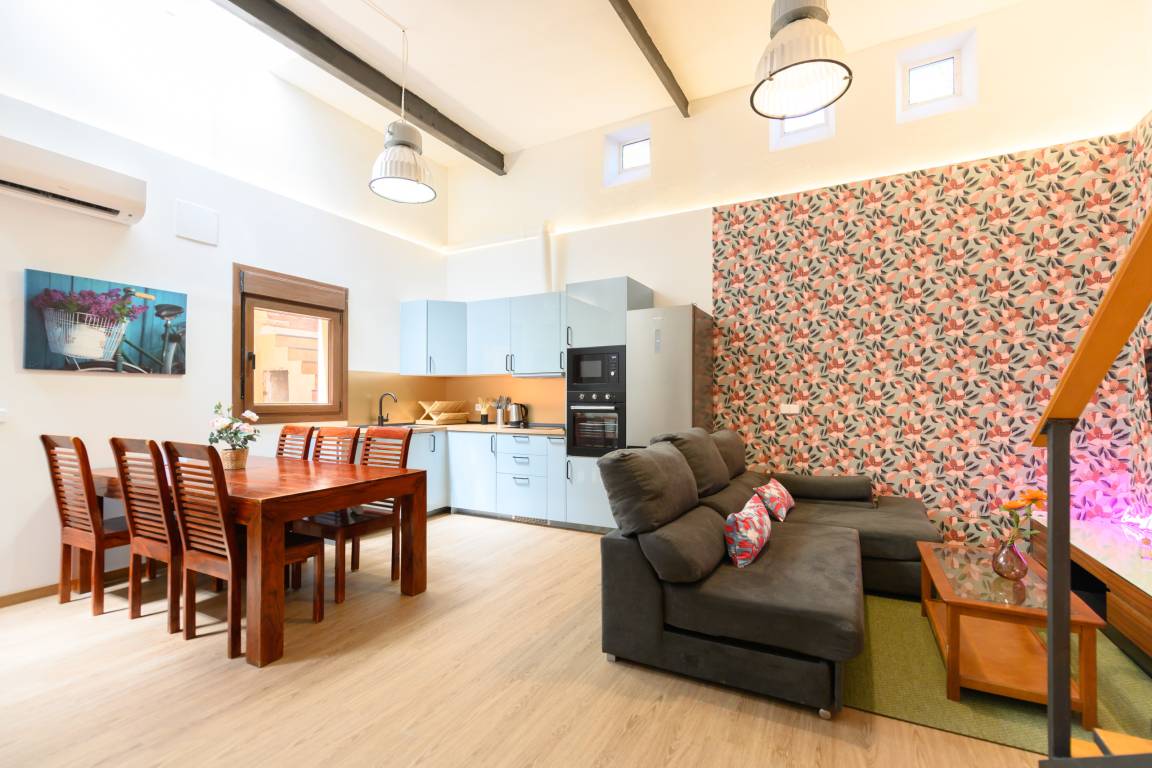 65 M² Apartment ∙ 2 Bedrooms ∙ 5 Guests - Madrid