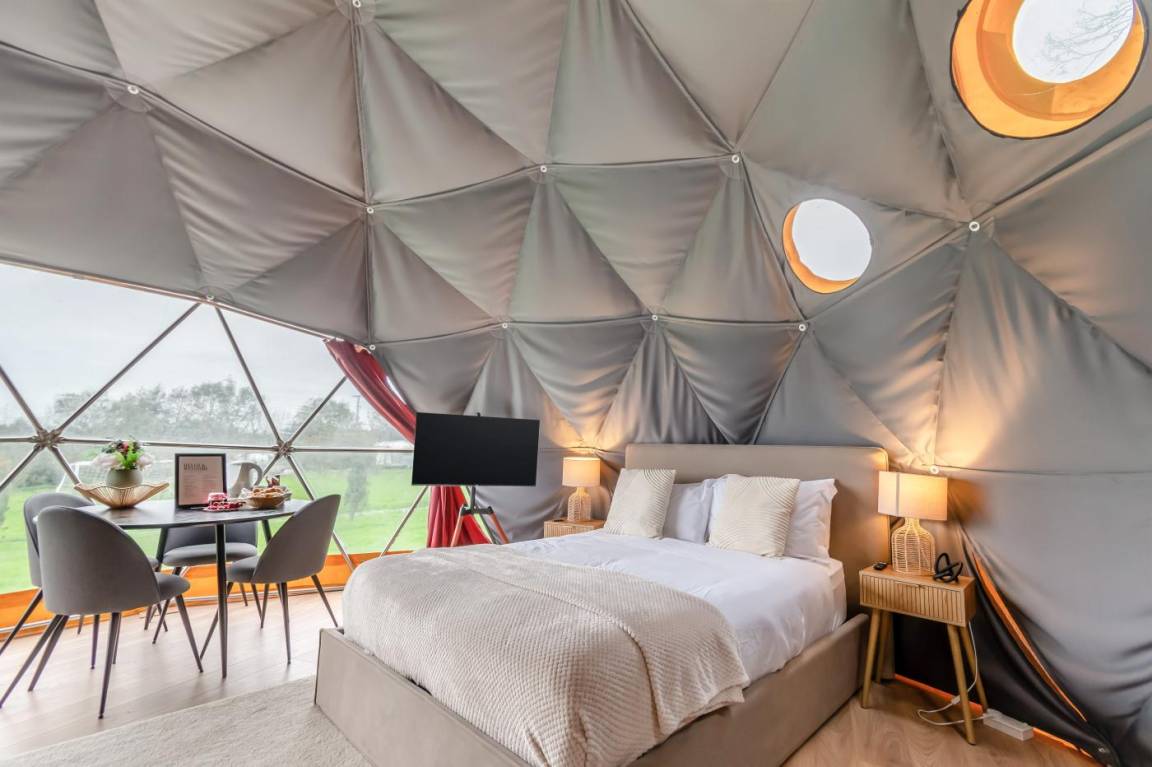 Camping ∙ 1 Bedroom ∙ 2 Guests - Tenby