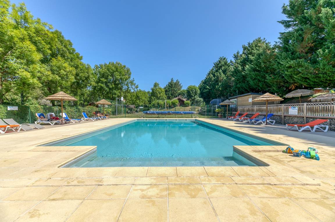 35 M² Camping ∙ 3 Bedrooms ∙ 7 Guests - Isere