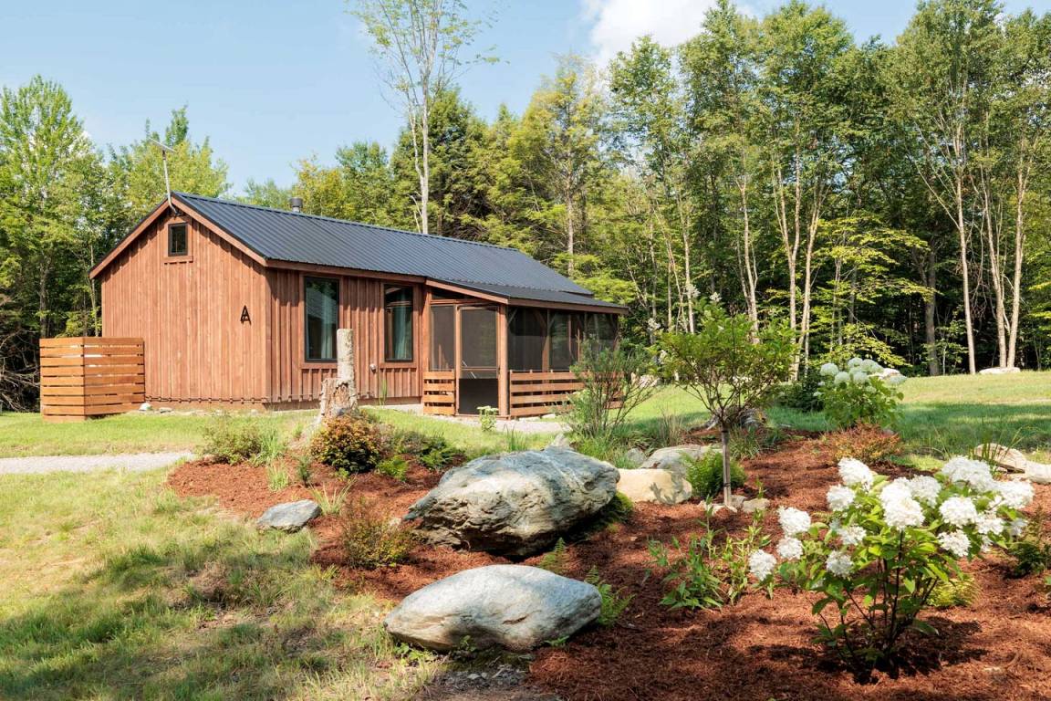 House ∙ 2 Bedrooms ∙ 5 Guests - Greensboro, VT