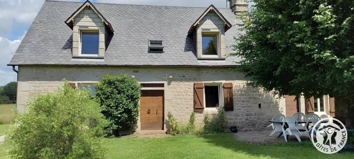 180 M² Gîte ∙ 4 Chambres ∙ 8 Personnes - Neuvic