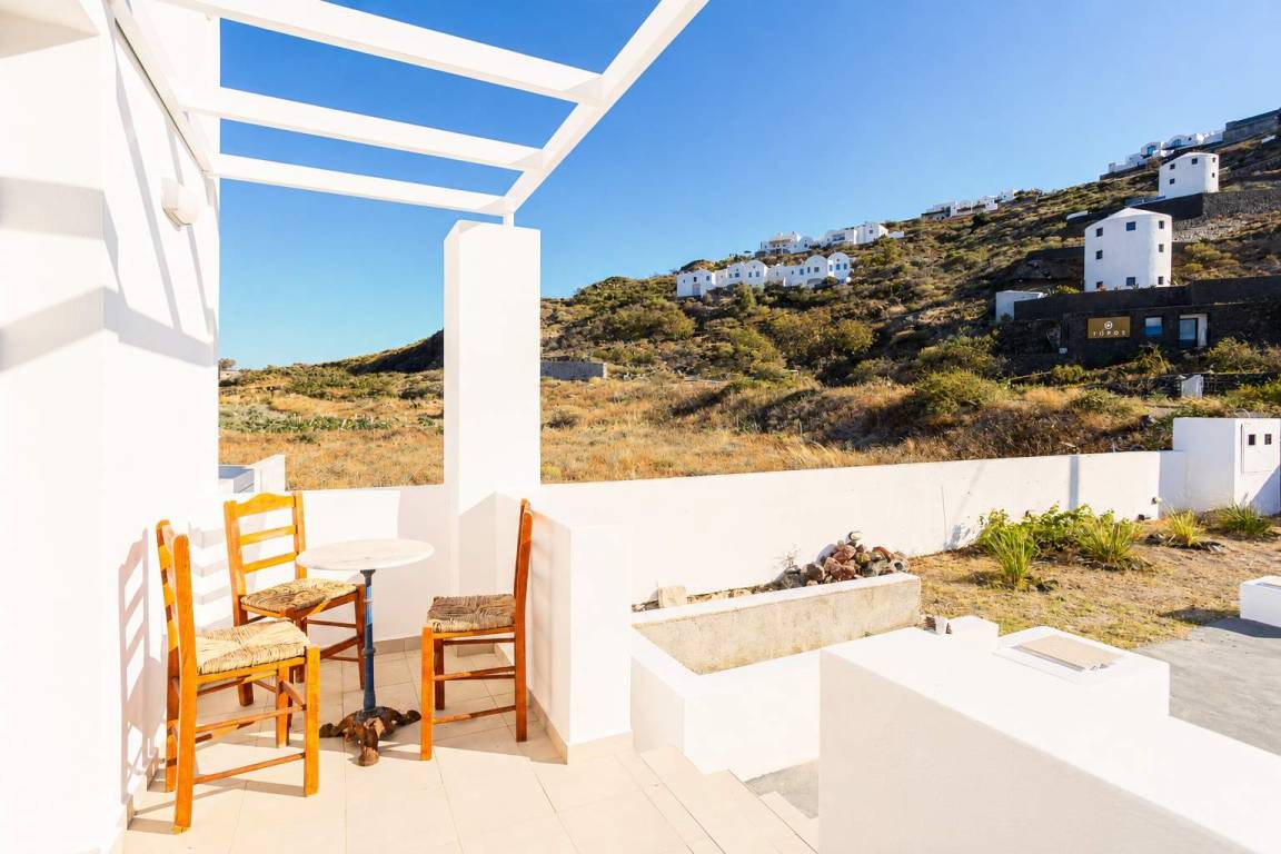75 M² Apartment ∙ 2 Bedrooms ∙ 4 Guests - Santorini