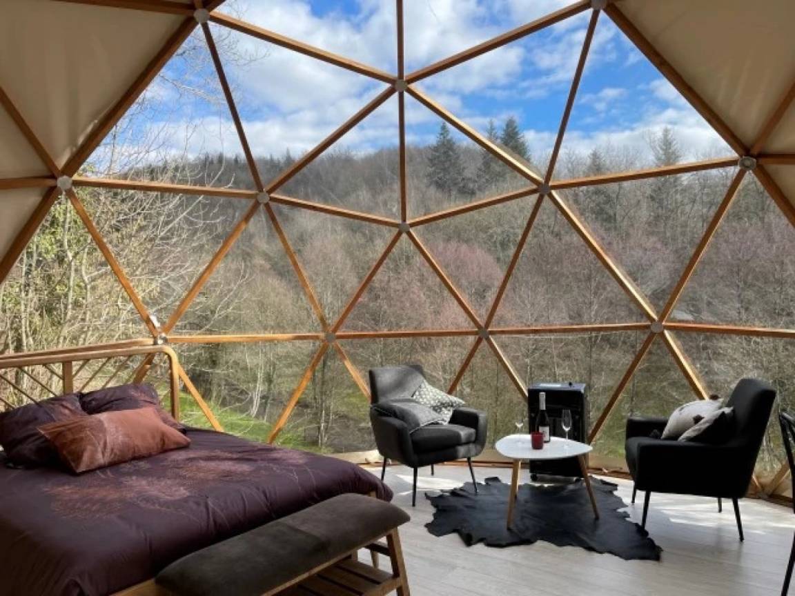 30 M² Tente ∙ 4 Personnes - Cantal