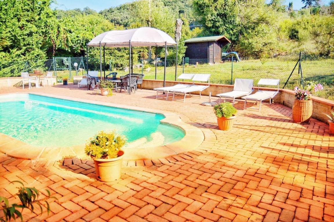 190 M² Villa ∙ 4 Bedrooms ∙ 9 Guests - Volterra