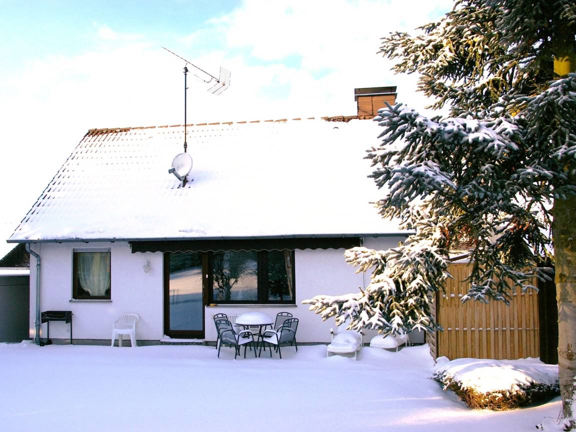 125 M² Ferienhaus ∙ 2 Schlafzimmer ∙ 4 Gäste - Kastellaun