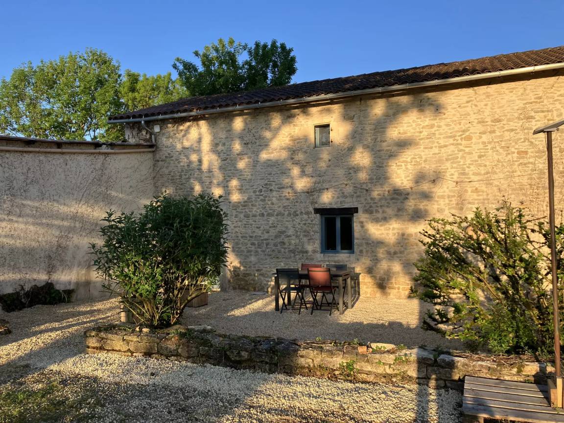 100 M² Maison De Vacances ∙ 3 Chambres ∙ 6 Personnes - Le Vigeant