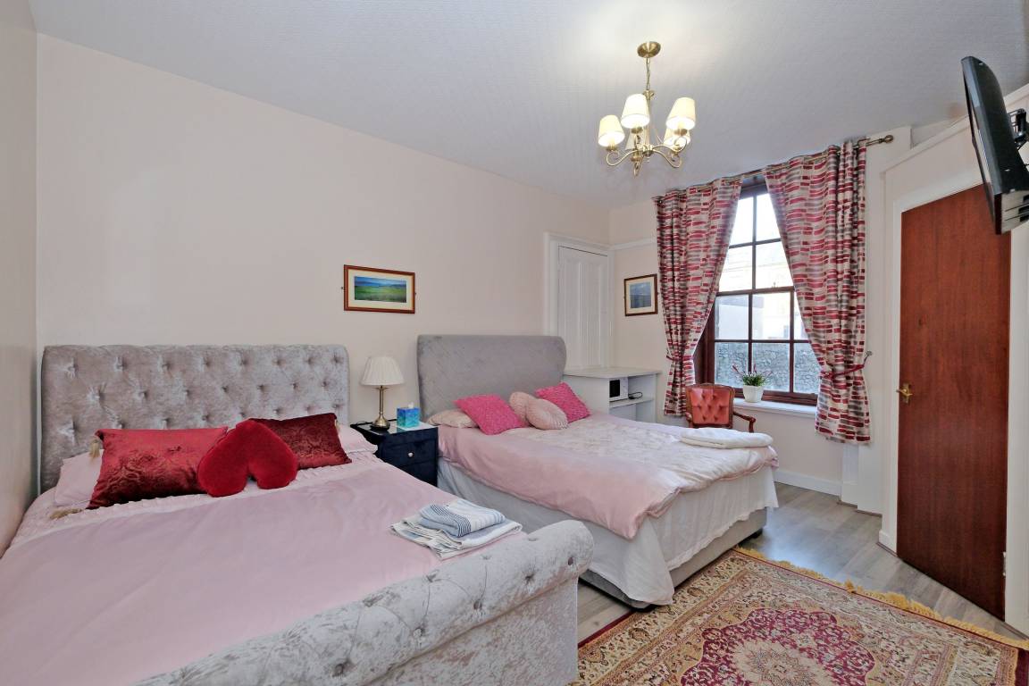 195 M² House ∙ 9 Bedrooms ∙ 17 Guests - Aberdeen