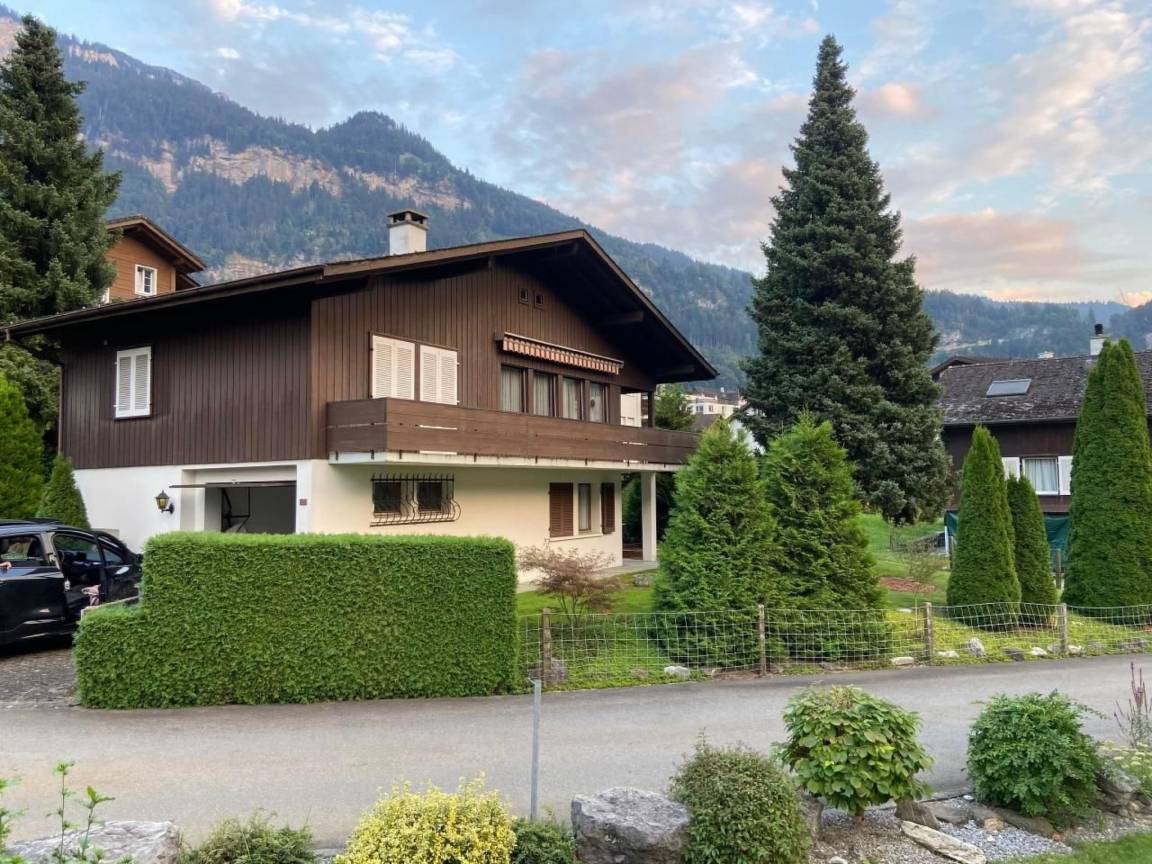 70 M² Ferienhaus ∙ 3 Schlafzimmer ∙ 6 Gäste - Meiringen