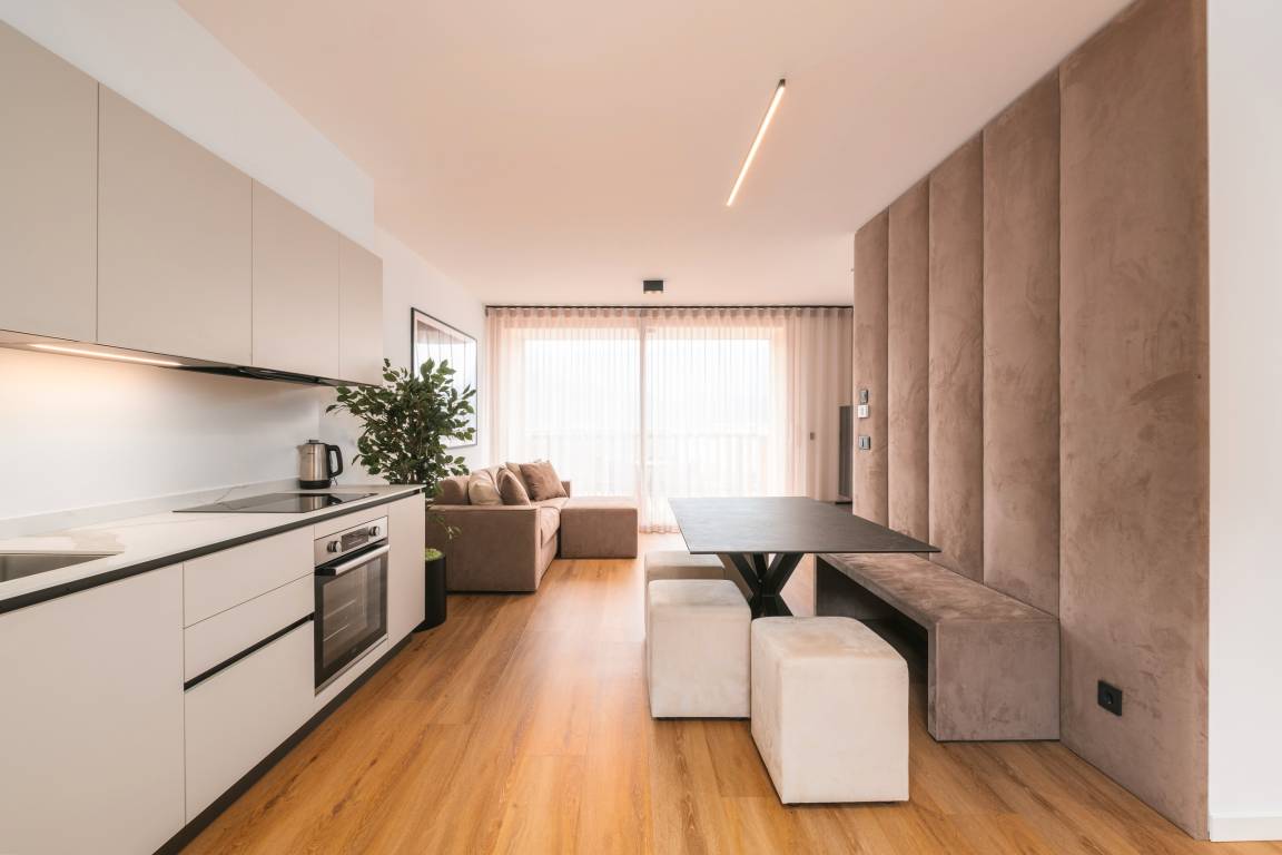 106 M² Appartamento Vacanza ∙ 2 Camere Da Letto ∙ 6 Ospiti - Nova Ponente