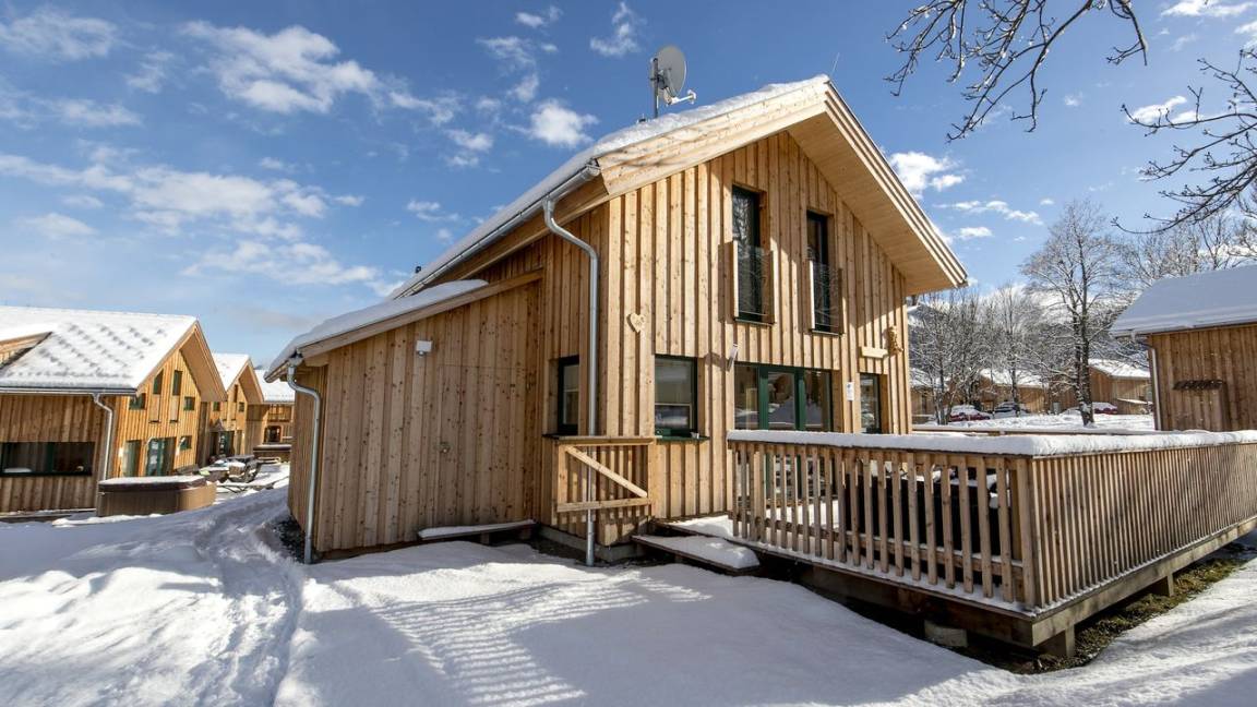 100 M² Ferienhaus ∙ 4 Schlafzimmer ∙ 8 Gäste - Murau