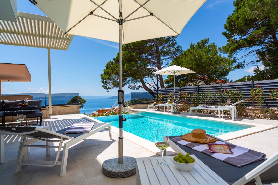 220 M² Villa ∙ 3 Schlafzimmer ∙ 6 Gäste - Baška Voda