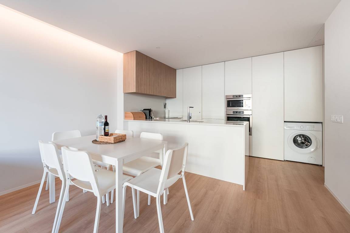 74 M² Apartamento ∙ 2 Habitaciones ∙ 5 Huéspedes - Apúlia