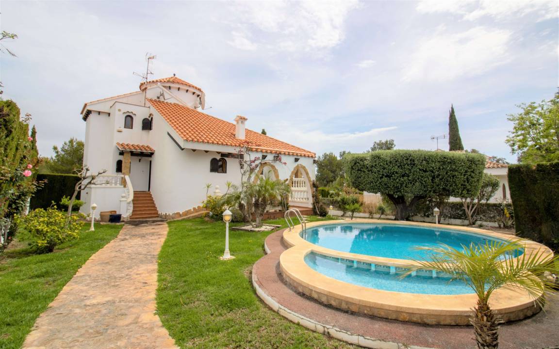 160 M² Villa ∙ 3 Bedrooms ∙ 6 Guests - Torreblanca