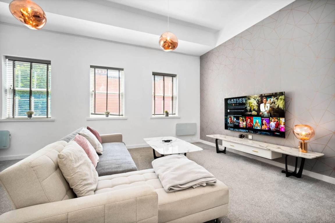 65 M² Apartment ∙ 1 Bedroom ∙ 2 Guests - Birmingham