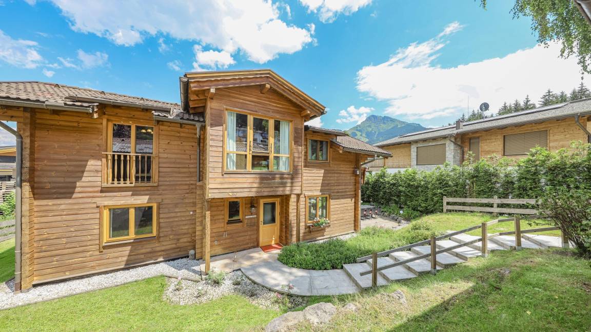 140 M² Ferienhaus ∙ 2 Schlafzimmer ∙ 10 Gäste - Kitzbühel