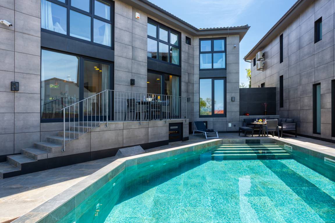 225 M² Villa ∙ 5 Schlafzimmer ∙ 8 Gäste - Malinska