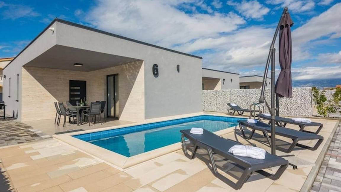 72 M² Apartment ∙ 2 Bedrooms ∙ 6 Guests - Vir