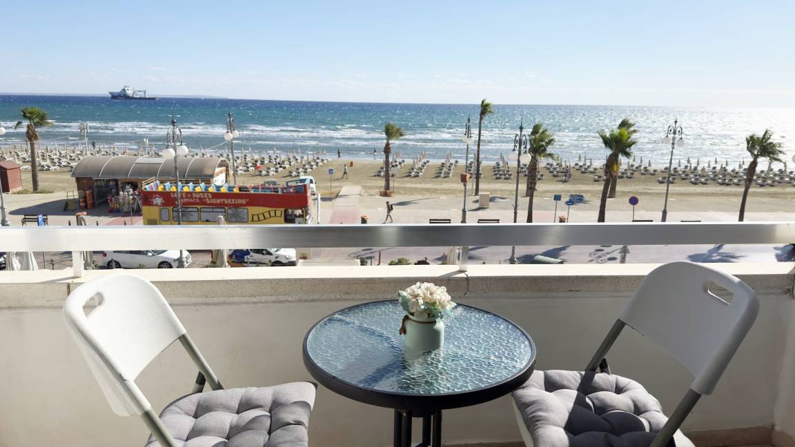 50 M² Apartamento ∙ 2 Habitaciones ∙ 3 Huéspedes - Larnaca