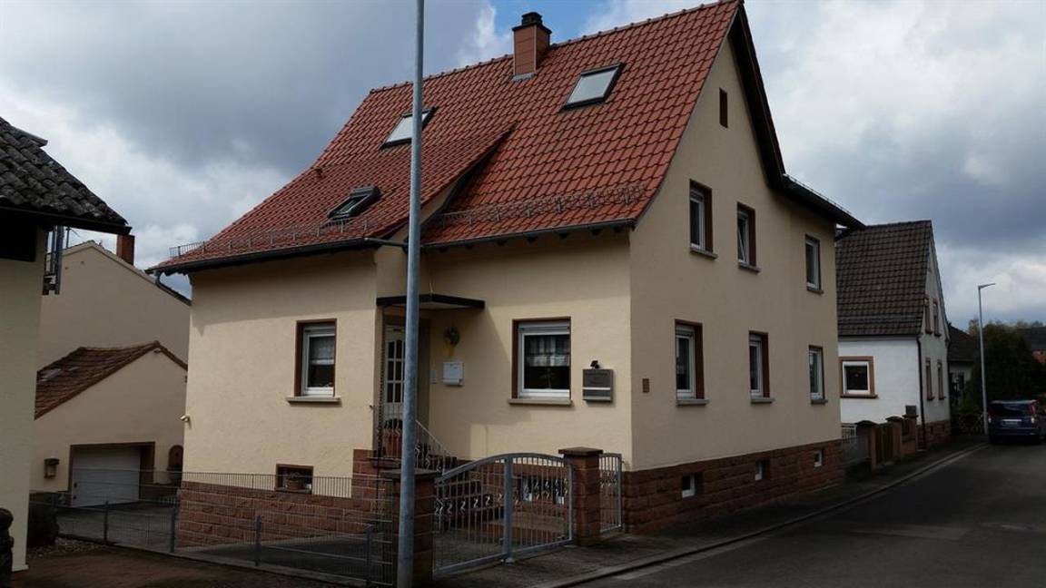 98 M² Appartement ∙ 2 Chambres ∙ 4 Personnes - Dahn