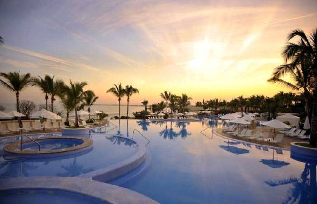 90 M² Resort ∙ 1 Bedroom ∙ 6 Guests - Mazatlán
