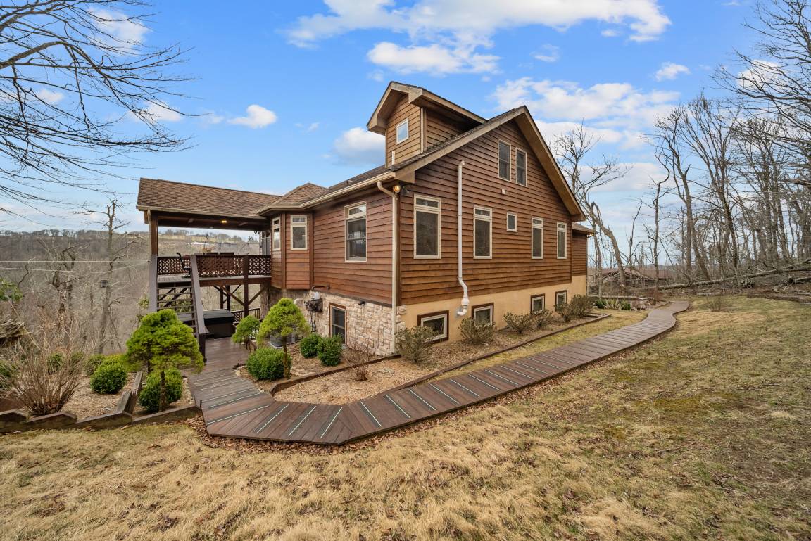 Cabin ∙ 5 Bedrooms ∙ 12 Guests - Sugar Mountain, NC