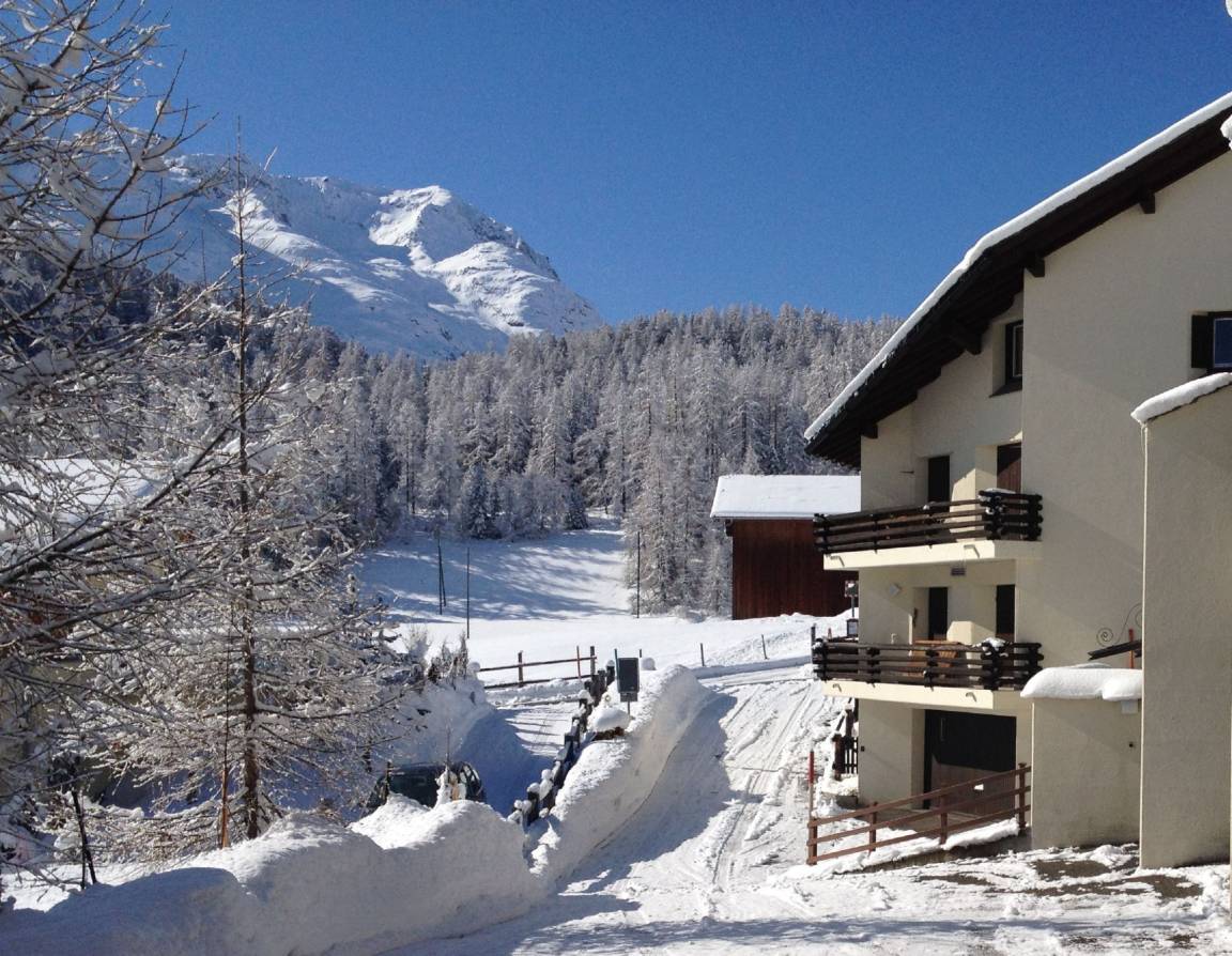 90 M² Apartamento ∙ 3 Habitaciones ∙ 8 Huéspedes - Sankt Moritz