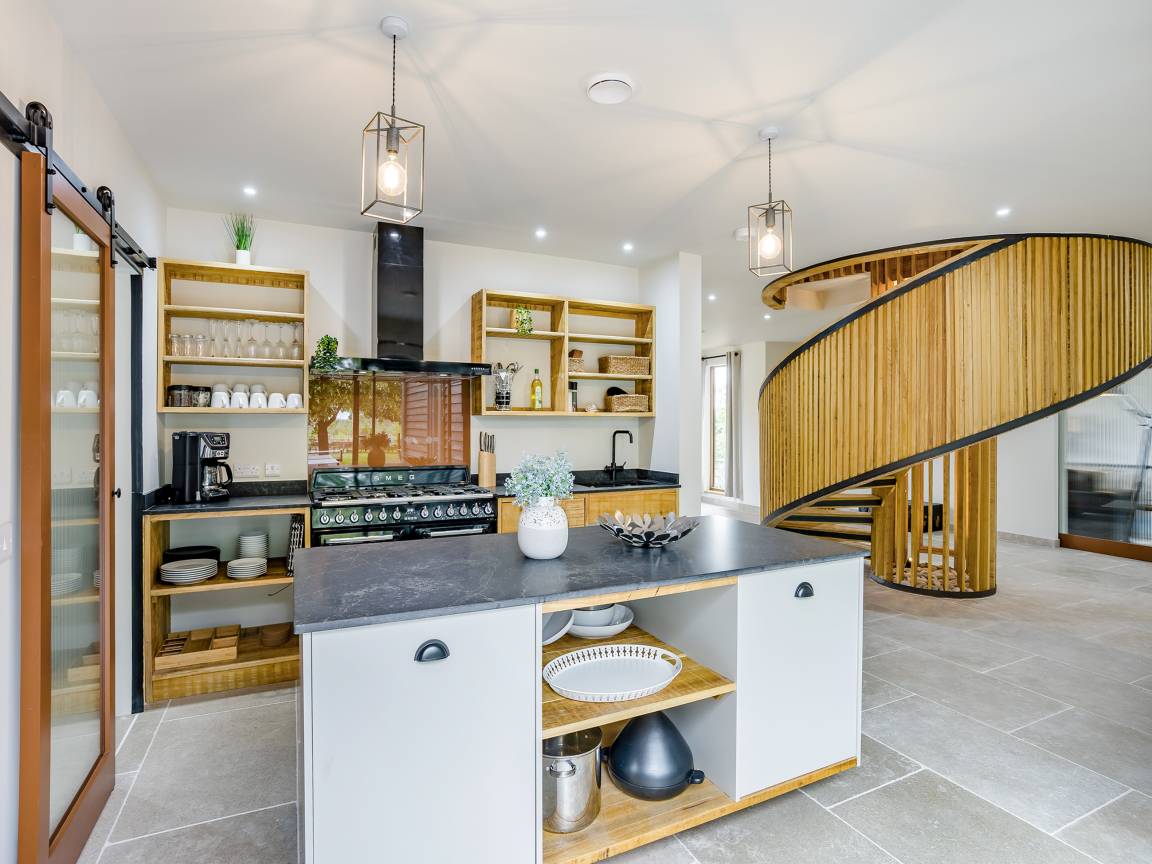 Cottage ∙ 6 Bedrooms ∙ 12 Guests - Suffolk