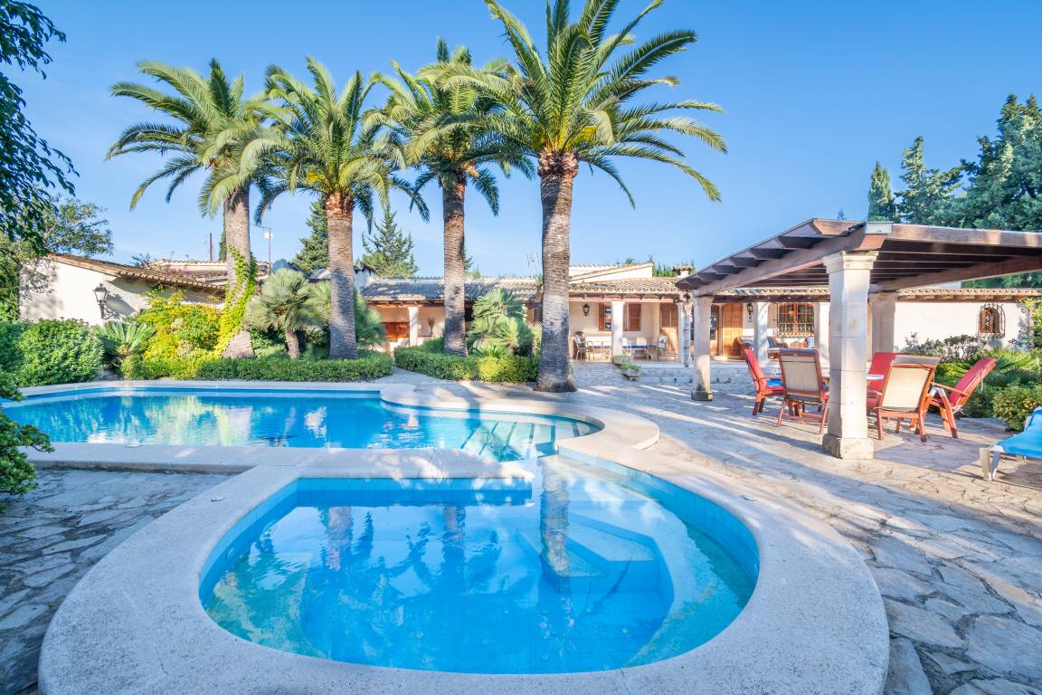 225 M² Villa ∙ 3 Bedrooms ∙ 6 Guests - Port de Pollença