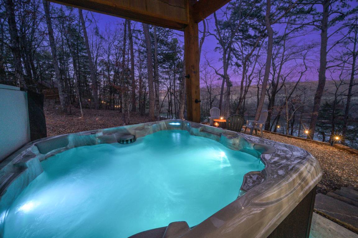 Cabin ∙ 5 Bedrooms ∙ 17 Guests - Mississippi